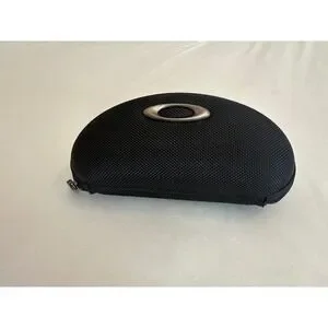 Oakley | Accessories | Oakley Large Soft Vault Sunglasses Case Black ...